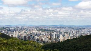 How can we deal with urban sprawl? - University of the Built Environment